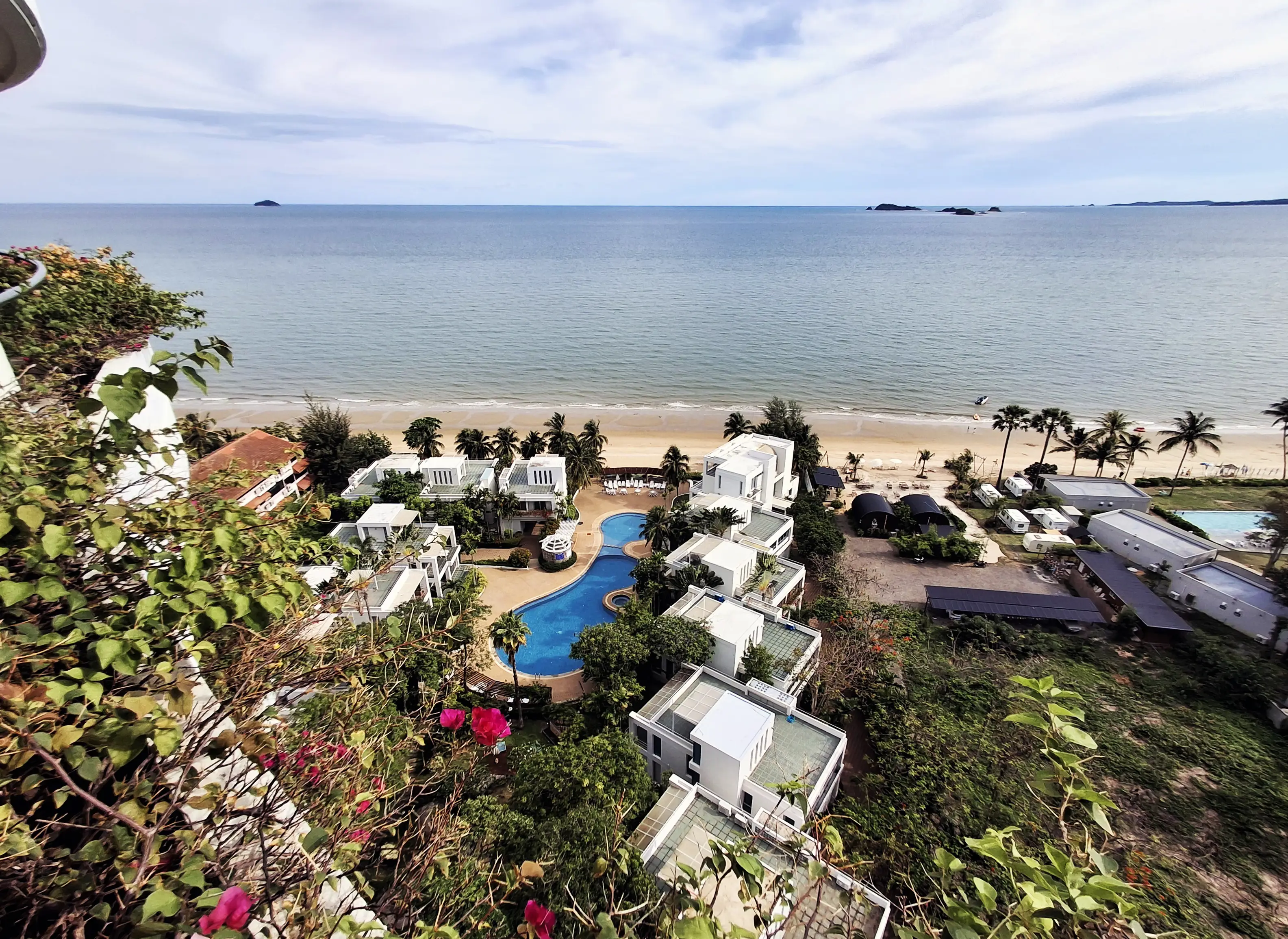 Condo with outstanding beach view and large pool area in Crystal Beach ...
