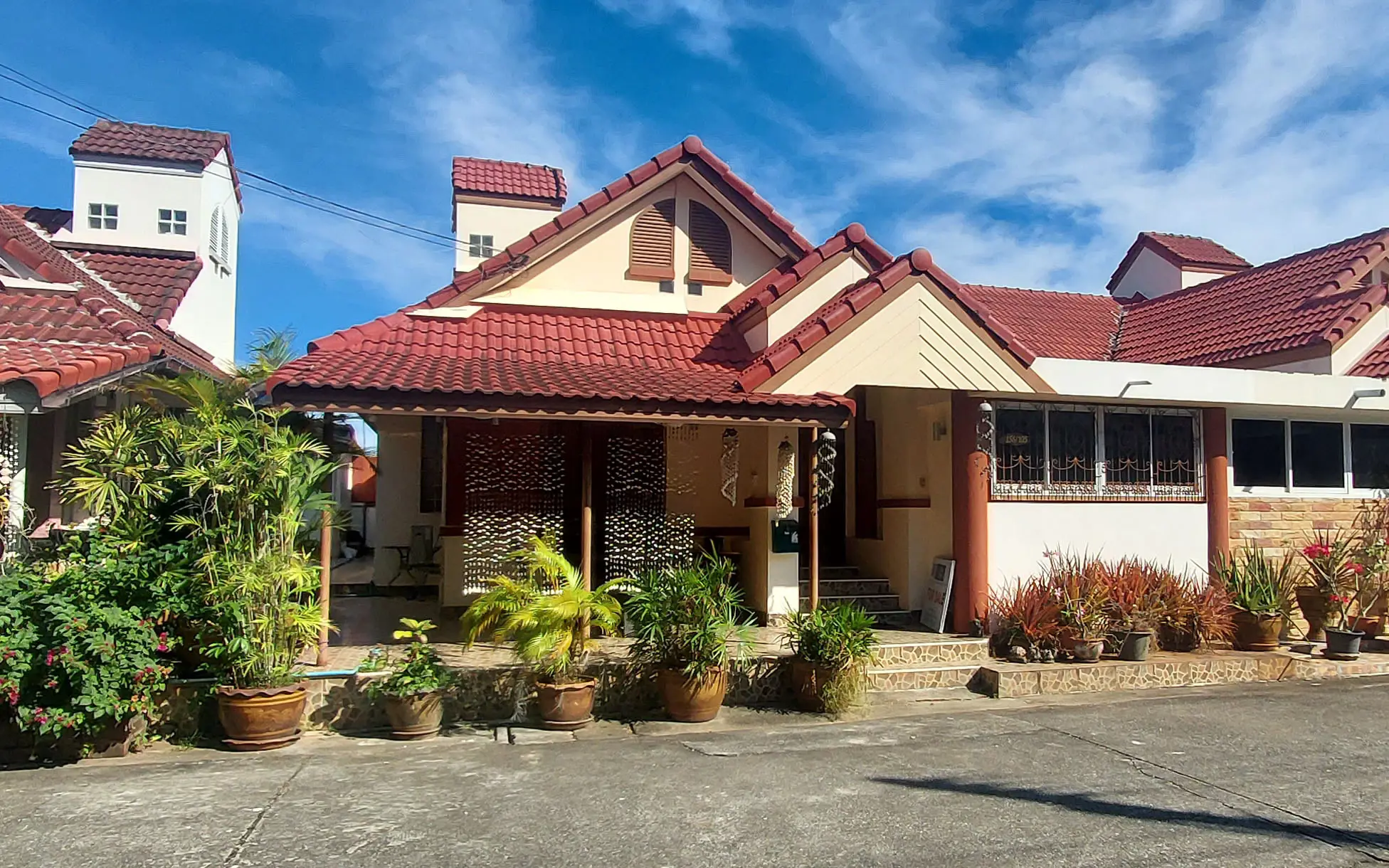 Well-planned terraced house in Pinery Park, Ban Phe