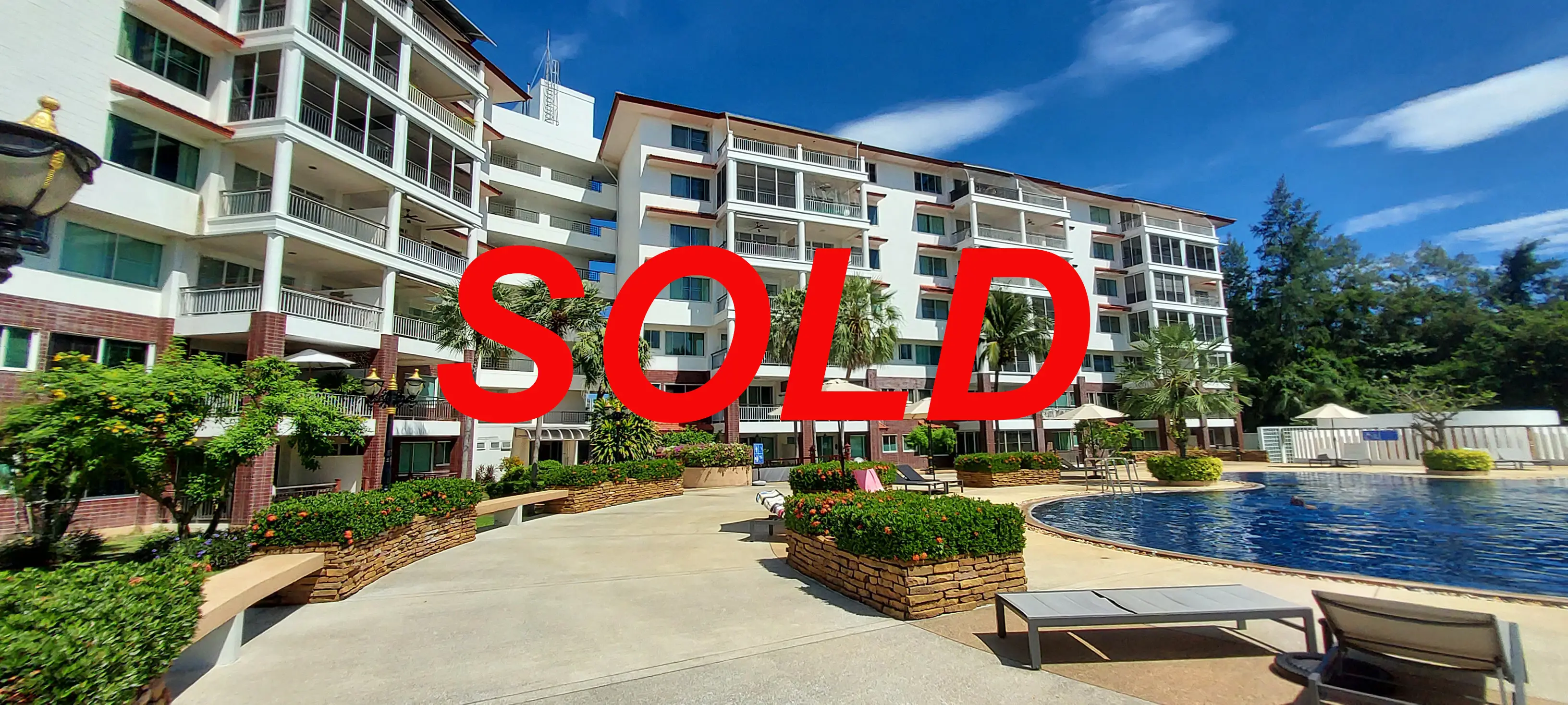 Condo directly by Mae Phim Beach, Rayong