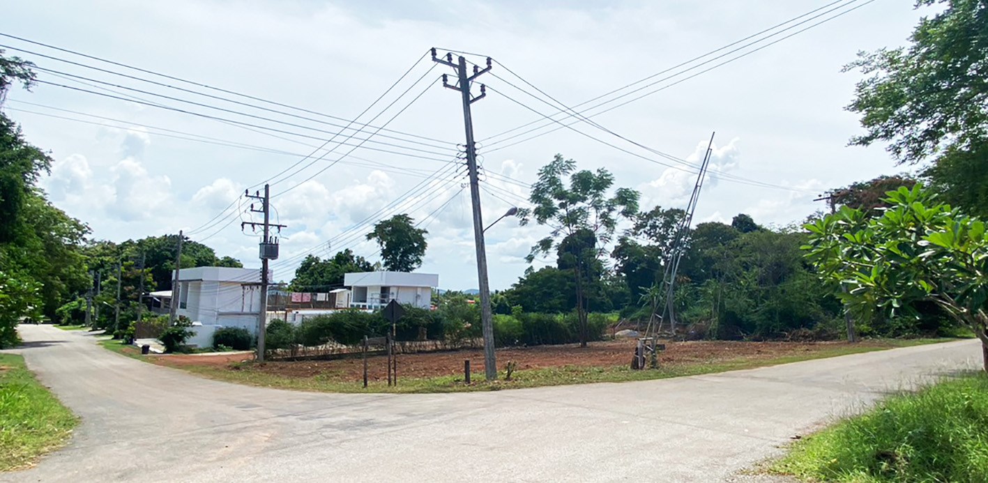 616 sqm plot 180 meters from the beach near Rayong Marriott Resort & Spa